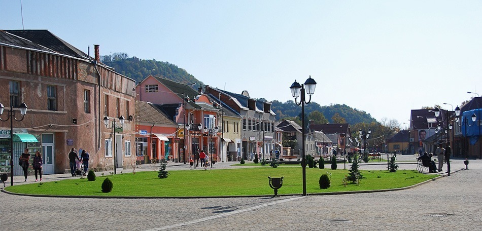 Хуст: разрушенная, но непобежденная крепость - GUIDE.KARPATY.UA